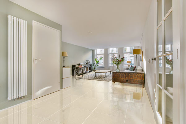 VM61 | Floor Center